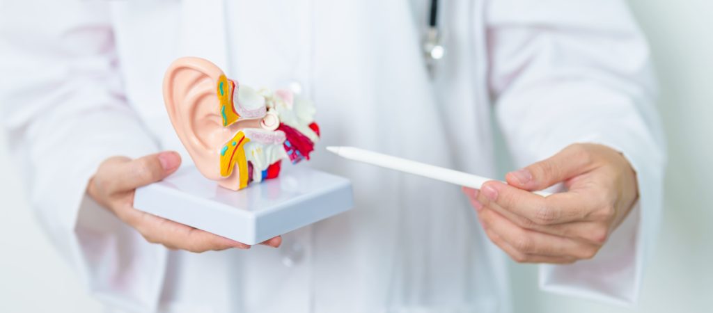 Timpanoplastia endoscópica: Moderna solución para la perforación de los ...